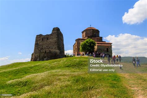 Mtskheta 올드 타운 조지아 주로 키 산 꼭대기에 있는 6 세기의 정교회 수도원 Jvari 수도원에서 보기 Jvari