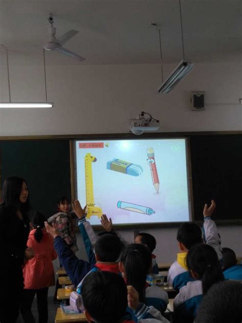 地大附校2016年结对帮扶竹山县秦古镇小学 中国地质大学武汉附属学校