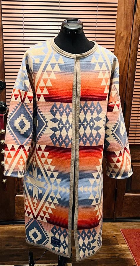 Sold Vintage Pendleton Wool Blanket “adelaide” Coat Size Medium In