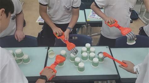 로봇팔로 종이컵 쌓기 게임 Youtube