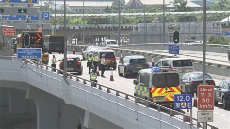 交通意外車流倒灌 西隧一度間歇性封全線 交通非常擠塞 Now 新聞