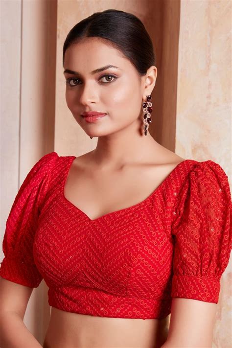 6 Beautiful Fancy Blouse Sleeves Designs Herzindagi