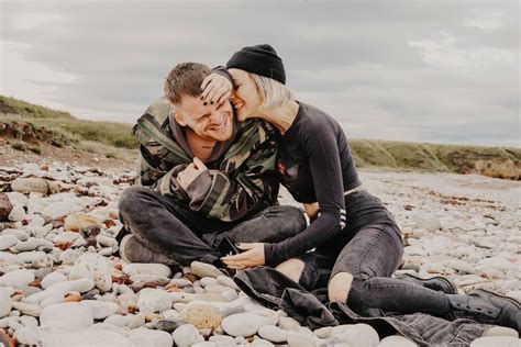 Sexual Tension Signs From A Woman During The Dating Process Emlovz