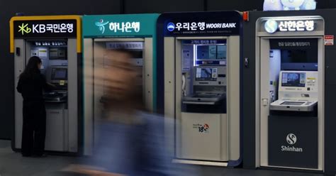 4대 금융 2분기 전망 맑음”els 배상 제외하면 상반기 ‘10조 원 눈앞 금융팀의 뱅크워치