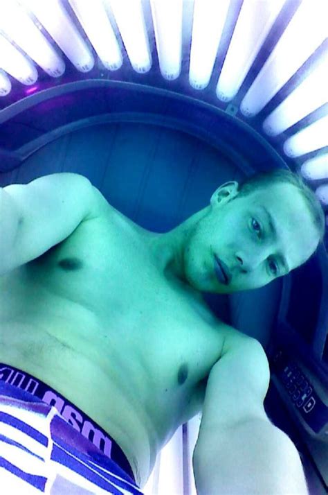 Me In Tanning Bed Pic