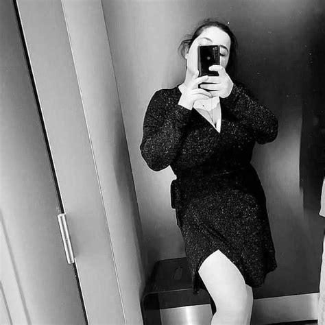 შენ ფიქრობ რომ ნამდვილ სიყვარულს შეუძლია სასწაულის მოხდენა რა თქმა უნდა შეუძლია მხოლოდ