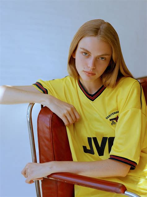 Eduarda Bretas Model Management