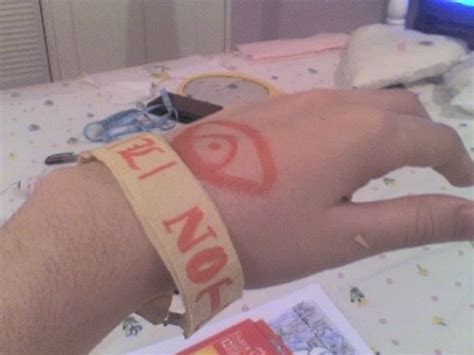 Tape Braclet · How To Make A Duct Tape Bracelet · Jewelry Making On Cut