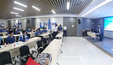 测控技术与仪器专业本科生开展生产实习 仪器科学与技术学院