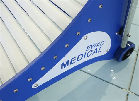 Products Pooltrack Curve Self Propelled Treadmill Ewac Medical