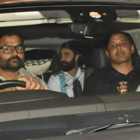 Ranbir Kapoor Alia Bhatt Twin In Argentina Jerseys As They Enjoy Fifa