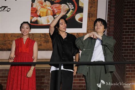 山﨑賢人×岡山天音が新宿広場に登場、ファン1500人が歓喜 杏はフランス移住後初イベント：映画『キングダム 運命の炎』公開直前サプライズ