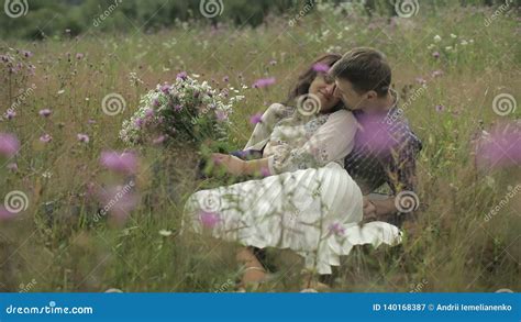 Jeunes Et Beaux Couples Ensemble Homme Et Femme Nus Mouvement Lent Clips Vidéos Vidéo Du