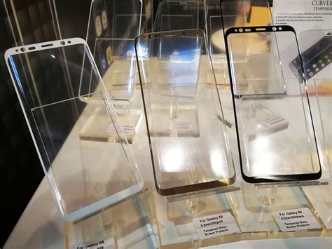 Mwc17 三星 S8 超大螢幕？！mwc 現場驚見保護貼實品，與 S7 Edge 比一比 3c 達人廖阿輝