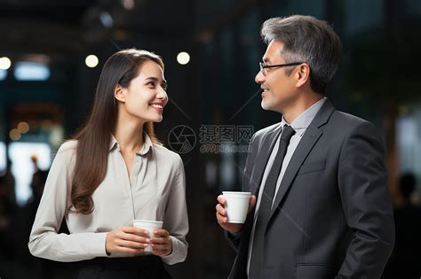 商务会谈中的温馨对话高清图片下载 正版图片600682462 摄图网 商务会谈中的温馨对话高清图片下载 正版图片600682462 摄图网