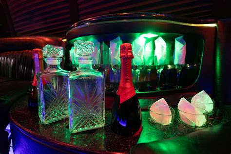 Lavish Limos 30 Passengers Party Bus Rental In Toronto