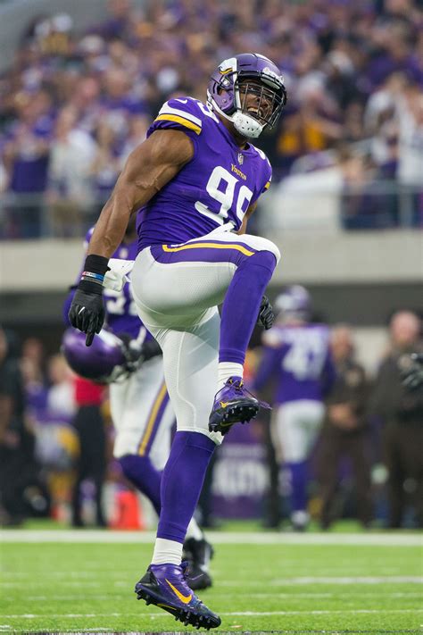 Vikings De Danielle Hunter To Undergo Surgery Out For Rest 43 Off