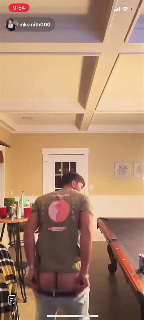 Str8 Guy Moons In Tiktok
