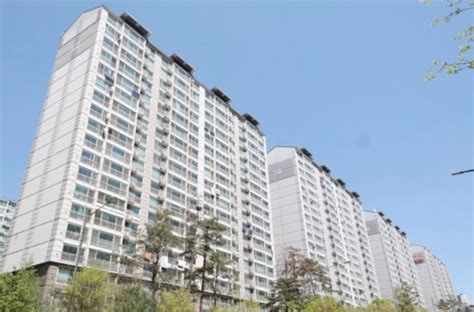 2023년 8월 9일 강서구 화곡동 우장산아이파크e편한세상 우장산아이파크이편한세상 24평형 전체 실크벽지 2일차 시공현장