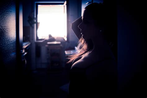 Картинка Девушка В Темноте Лучшая Фото Подборка