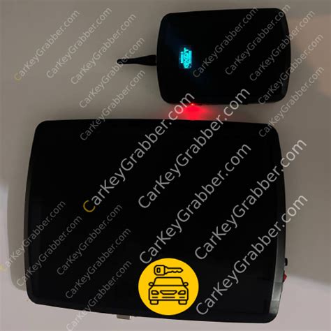 Keyless Go Repeater Fbs4 Relay Attack Unit With A Screen Car Key Grabber