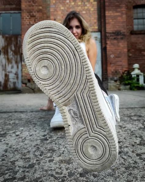 Carla Marquesa De La Pata On Instagram In 2024 Black Nikes Girls