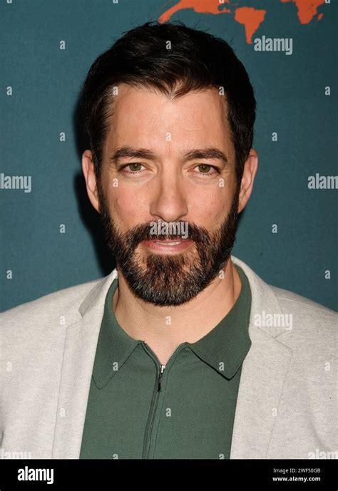 LOS ANGELES CALIFORNIA JANUARY 27 Drew Scott Attends The 33rd