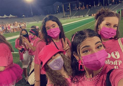 Super Cute Sorority Rush Outfits For Each Round Of Recruitment