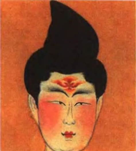 女子按照历史美人图化妆 化完有点吓人