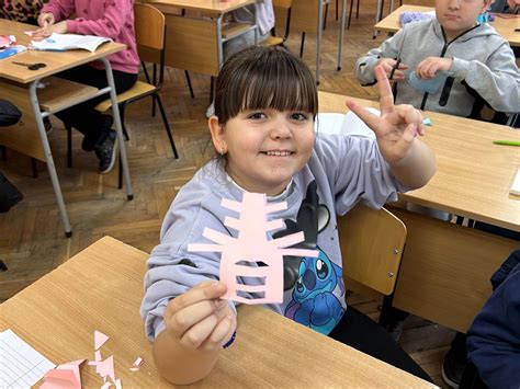 索非亚孔子学院下设101中学孔子课堂举办春节主题系列工作坊 孔子学院工作处