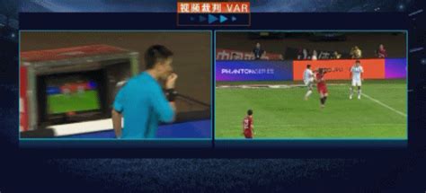马宁又抢镜！两个点球争议补时合计14分钟 上港遭绝平掉队