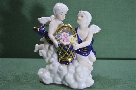 Купить Фигурка статуэтка фарфоровая Ангелы с корзиной цветов Фарфор Азия в интернет