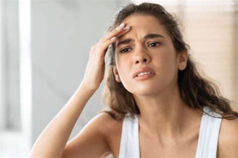 10 Cara Menghilangkan Bruntusan Di Jidat Pakai Bahan Alami Ini