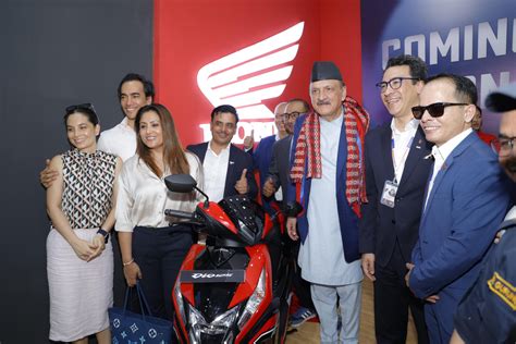 ‘नाडा अटो शोमा अर्थमन्त्रीलाई भ्याइनभ्याई फोटोफिचर Gdp Nepal