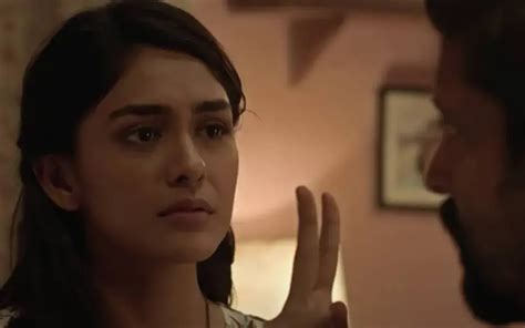 Toofan Trailer Out Now Twitter Cheers For Farhan Akhtar Mrunal Thakur
