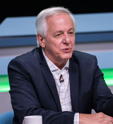 Claudia Raia anuncia saída da TV Globo após anos Decidimos abrir nosso relacionamento Veja