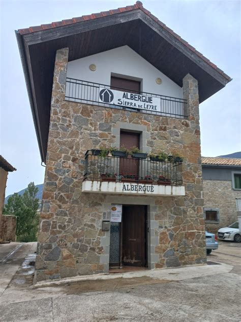 Albergue Sierra De Leire Yesa Navarra Emprende