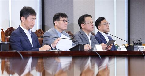 집값·가계빚 방패로이창용 버티는 이유 2가지 시험대 오른 한은 ②