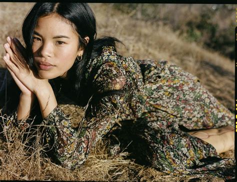 How La Model Sandra Diola Does Cozy Fall Style Coveteur Inside