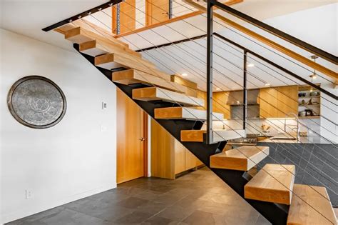 Defying Gravity Floating And Cantilever Staircases