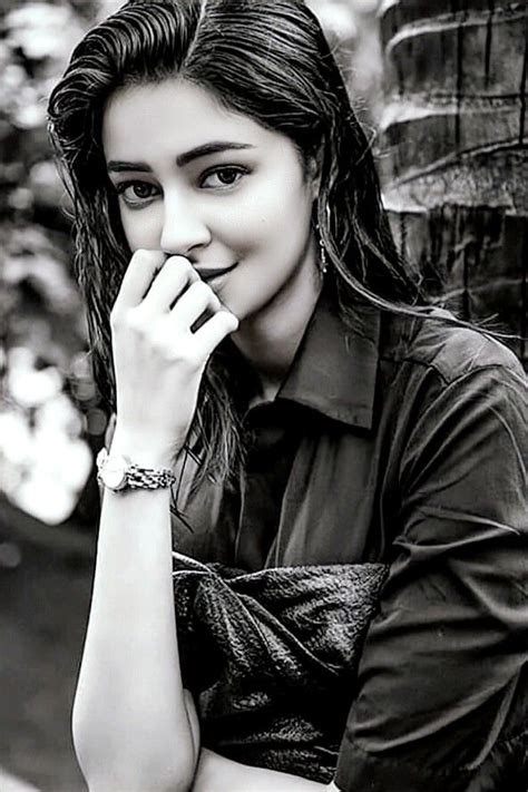 Pin By Mahdi Heydarpour مهدی حیدرپور On Ananya Panday Teens Film