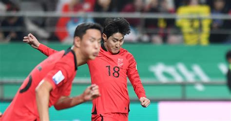 혈 뚫은 이강인 A매치 15경기 만에 데뷔골2호골 쾅 쾅