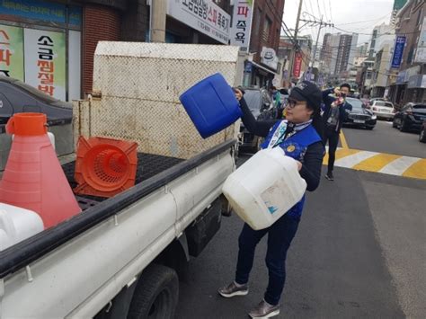 바르게살기운동 제주시노형동위원회 노상 적치물 정비 활동 제주일보
