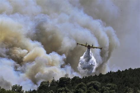 Rodas Sigue Ardiendo Tras La Mayor Evacuación De La Historia En Grecia
