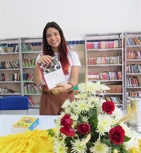 Blog Capoeiras Professora da EREM de Capoeiras publica livro de tese Olhares do semiárido