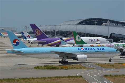 大韓航空 Boeing 777 200 Hl7766 関西国際空港 航空フォト By K Spotterさん 撮影2016年08月11日