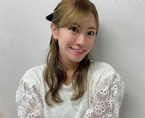 福本愛菜さんのインスタグラム写真 福本愛菜instagram 「久々にめっちゃ明るくした👩🏼💛 すごいイメチェン🫶🏽 まぁ期間限定やから