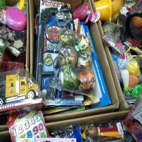 库存玩具批发5000一吨 地摊玩具按斤批发 玩具玩具批发厂家大全 大山谷图库