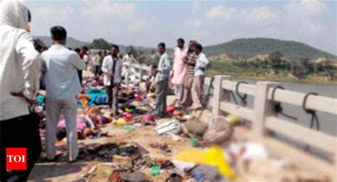 115 Killed Over 100 Injured In Madhya Pradesh Temple Stampede India