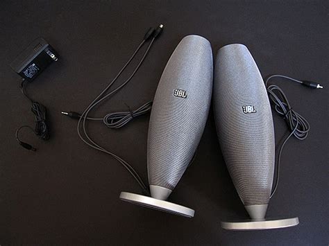 Review JBL Duet III Speaker System